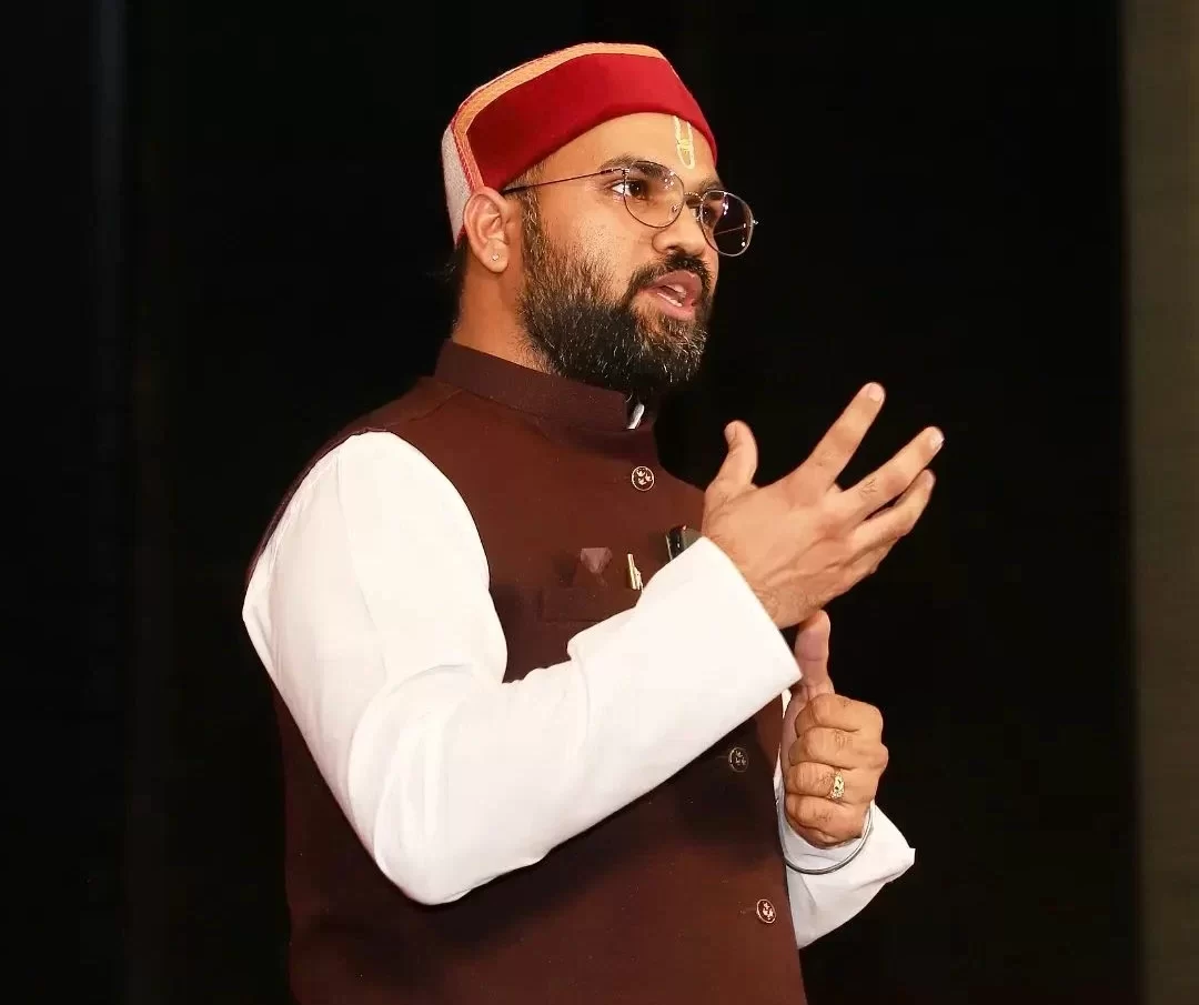 Biography – Praveen Dwivedi